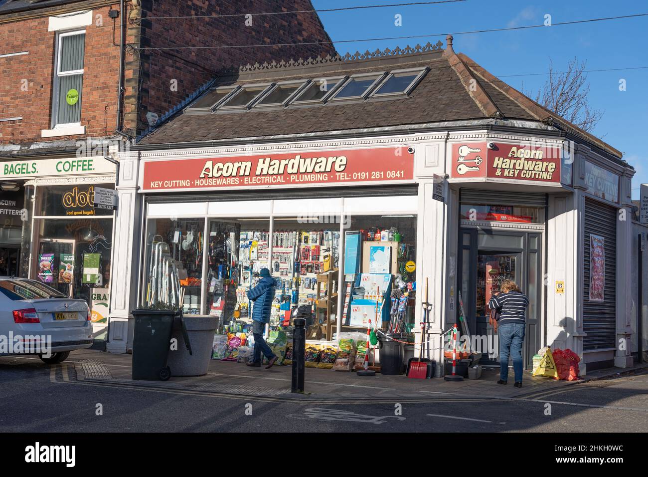 Independent retail shop hi-res stock photography and images - Alamy
