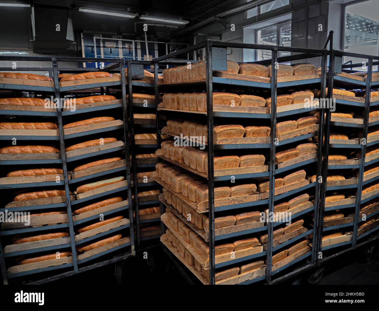 Finished loaf hi-res stock photography and images - Alamy