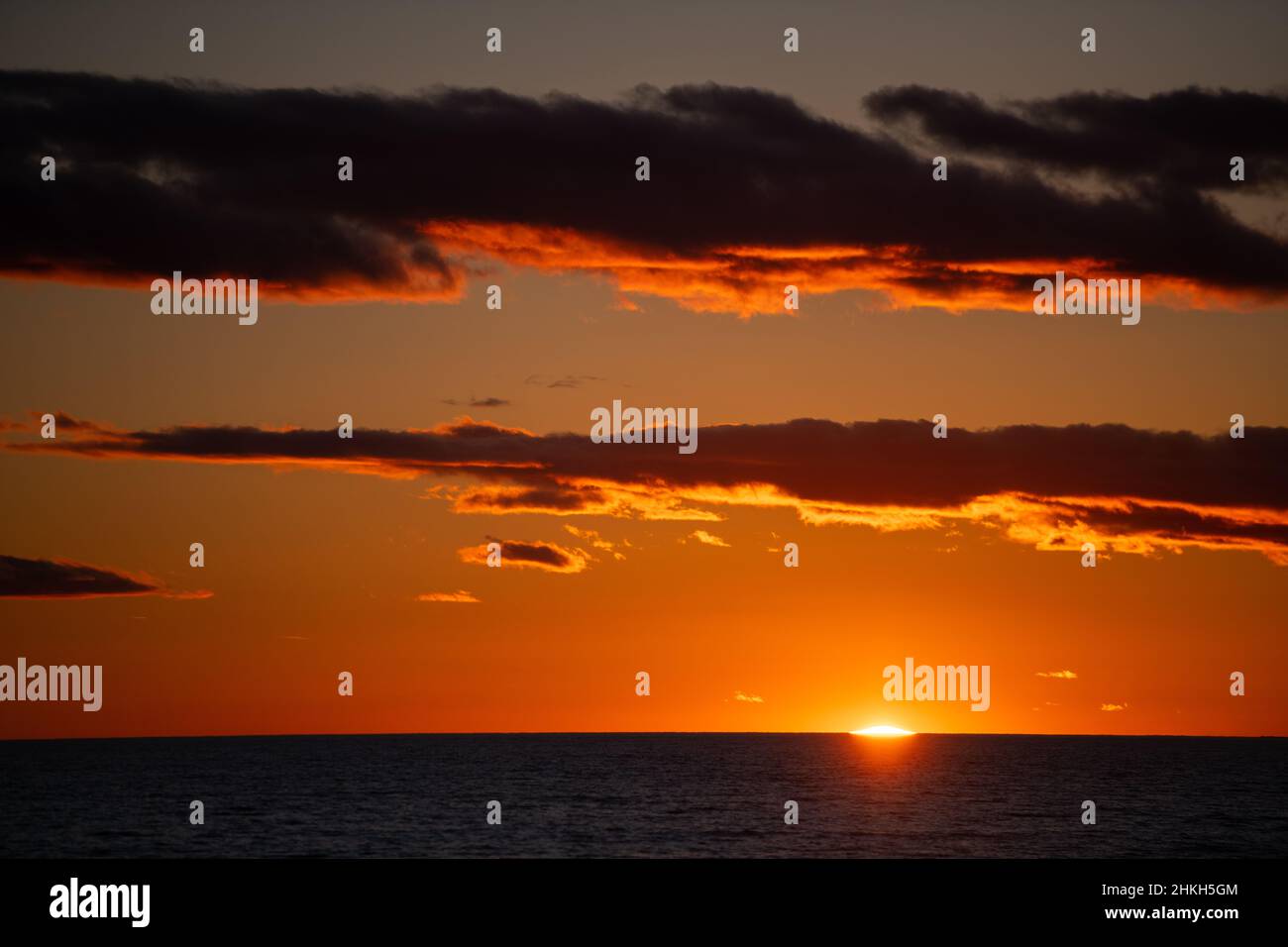 Horizontal colorful backdrop hi-res stock photography and images - Alamy