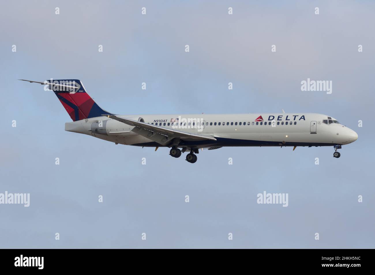 Boeing 717 231 hi-res stock photography and images - Alamy