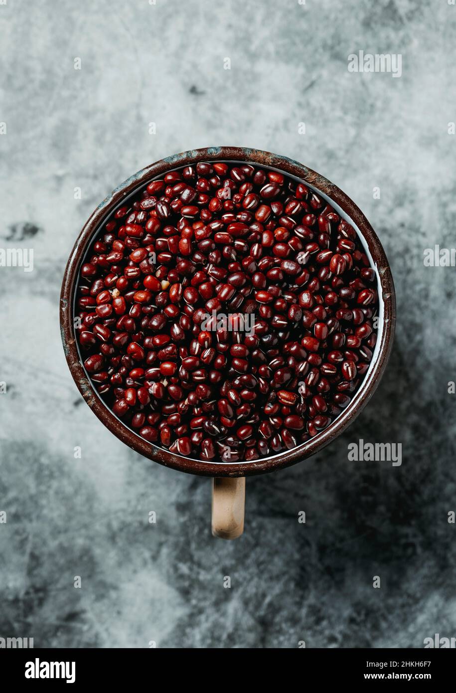 Red mung bean red bean aduki bean hi-res stock photography and images ...