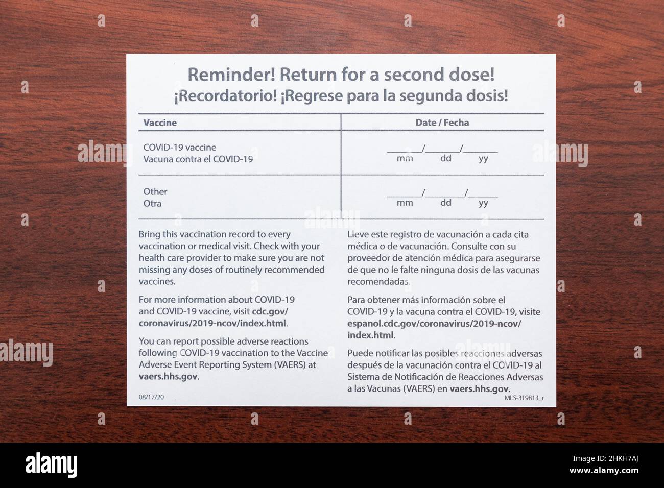 COVID-19 Vaccination record card by CDC, Vaccination form during the ...