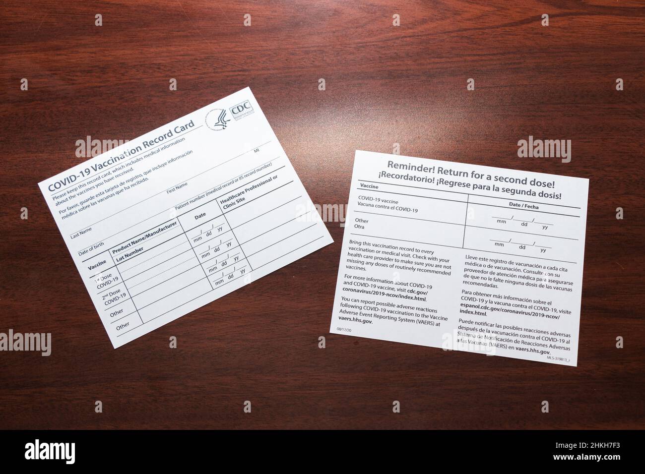 COVID-19 Vaccination record card by CDC, Vaccination form during the ...
