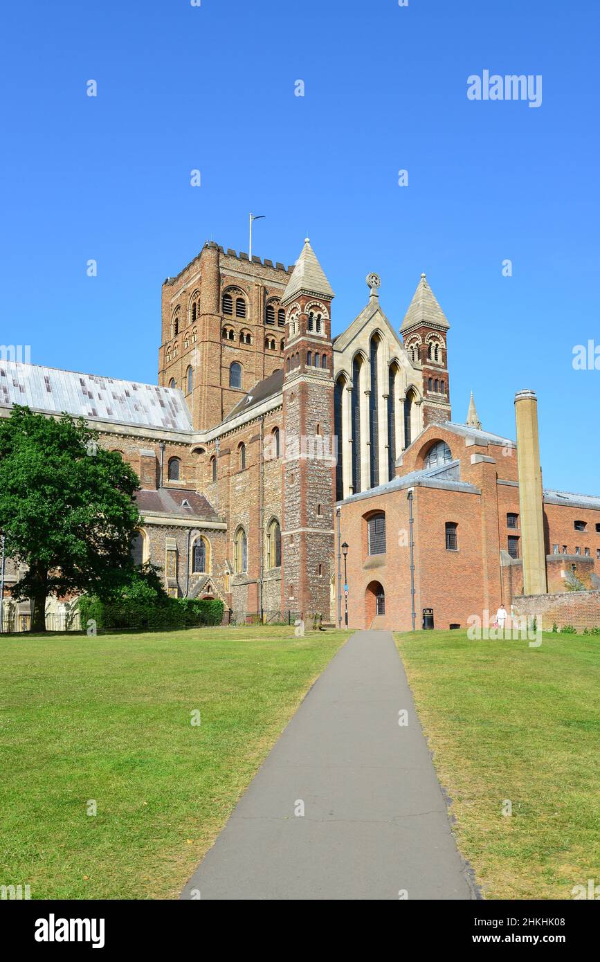 Buildings and landmarks st albans cathedral hertfordshire hi-res stock ...