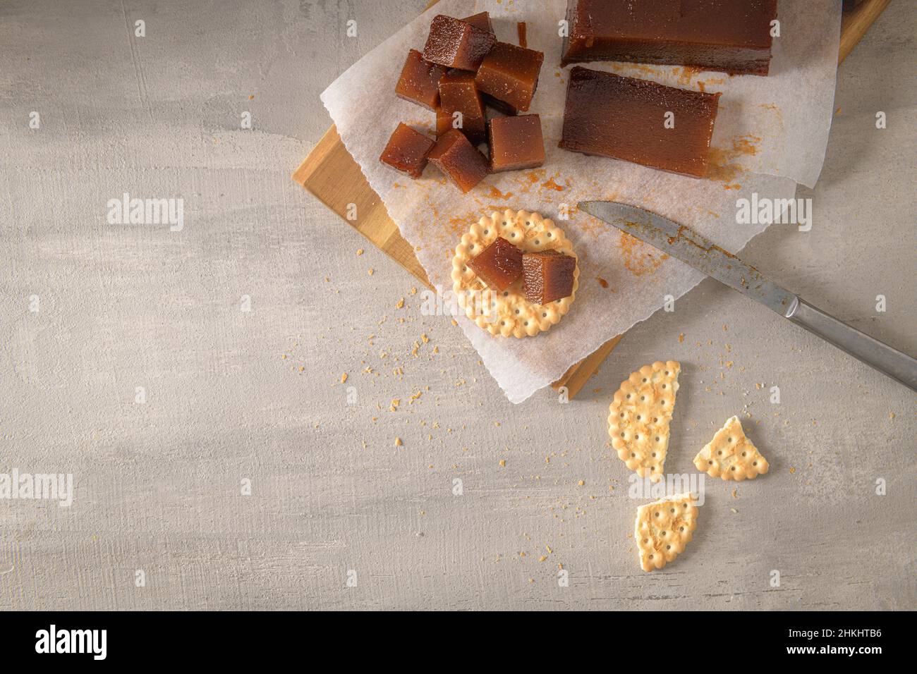 Marmalade in crackers on kitchen hi-res stock photography and images ...