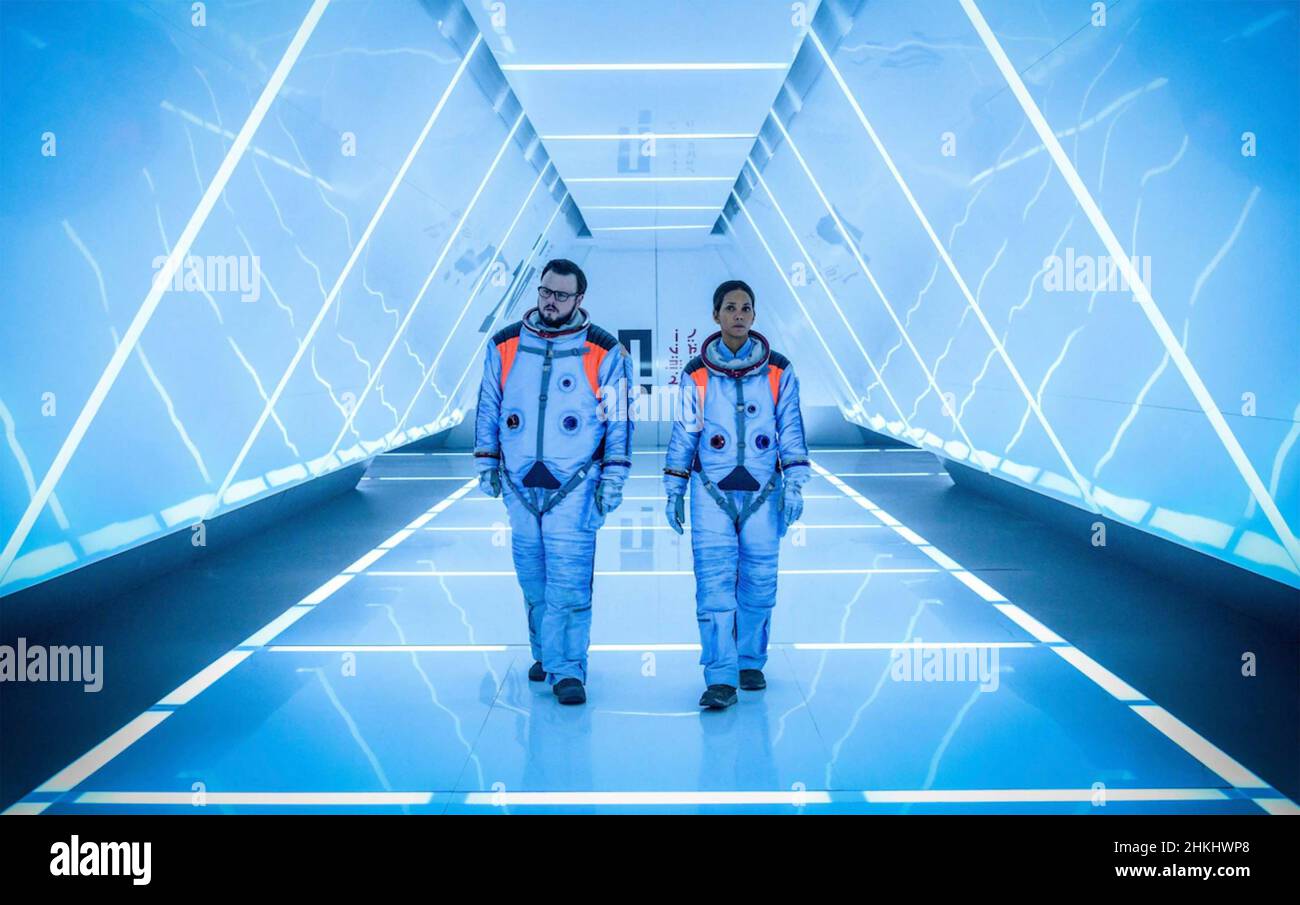 MOONFALL 2022 Lionsgate film with Halle Berry and Patrick Wilson Stock ...