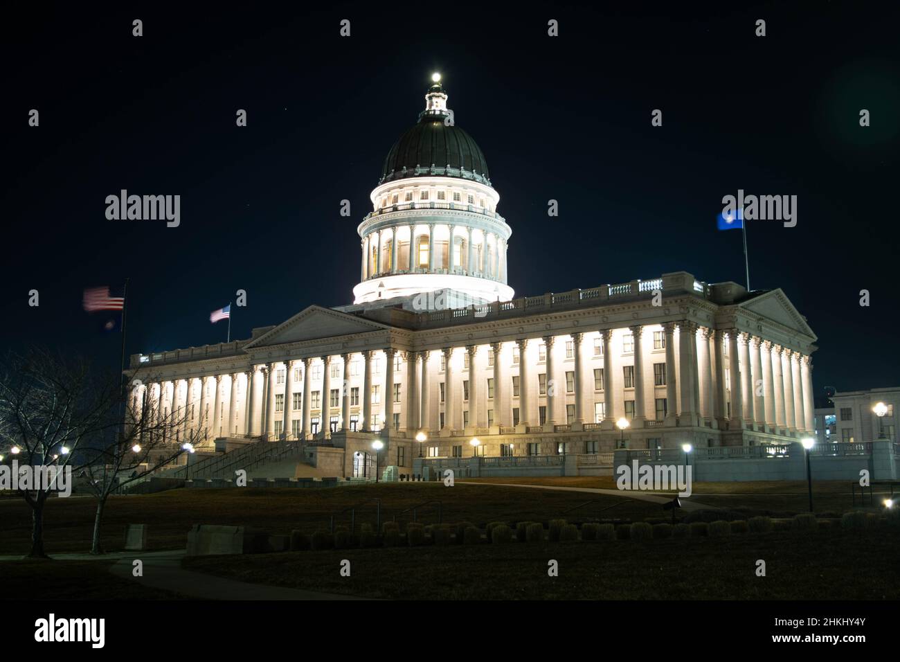 Night view of Salt lake city capitol. Awesome adventure of the Salt ...