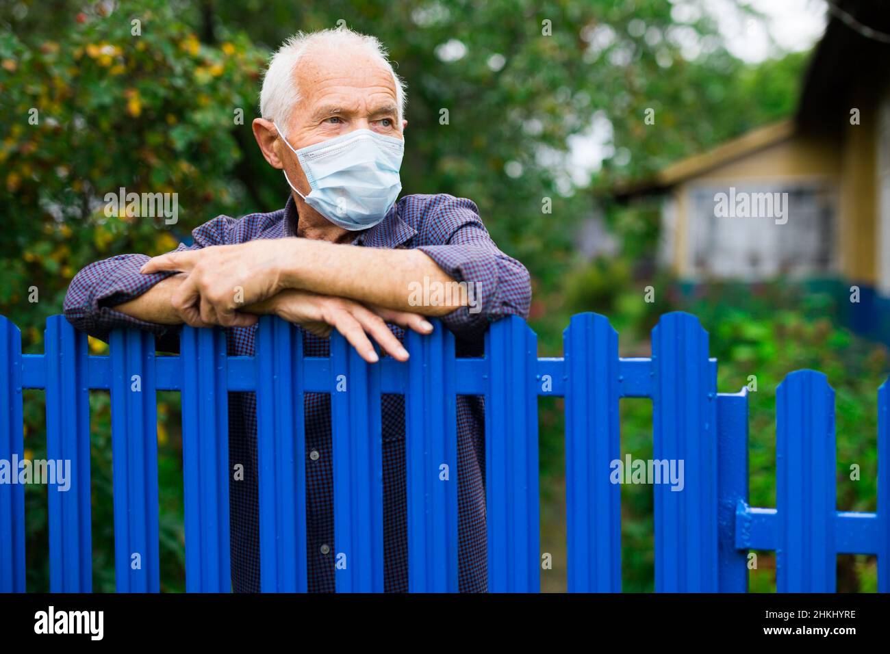 Old man garden fence hi-res stock photography and images - Alamy