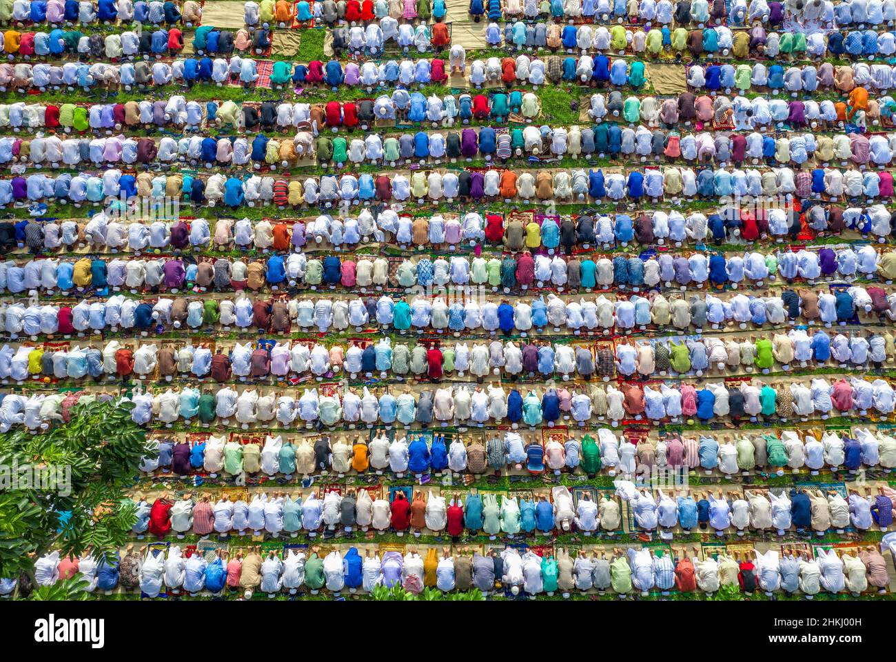 Thousands of muslims came together for Eid prayer Stock Photo - Alamy