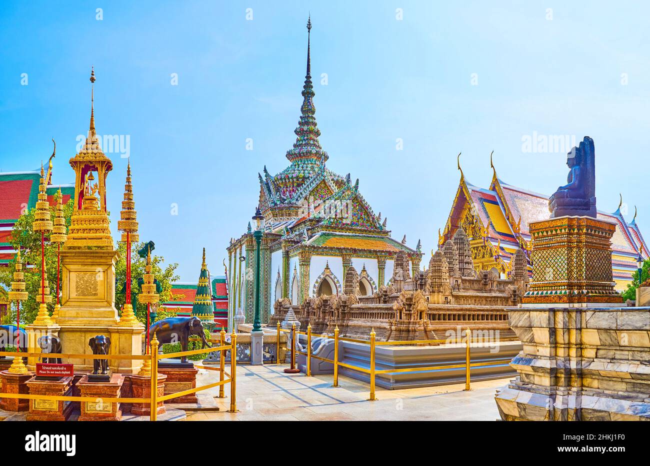 BANGKOK, THAILAND - MAY 12, 2019: Historical landmarks of Wat Phra Kaew ...