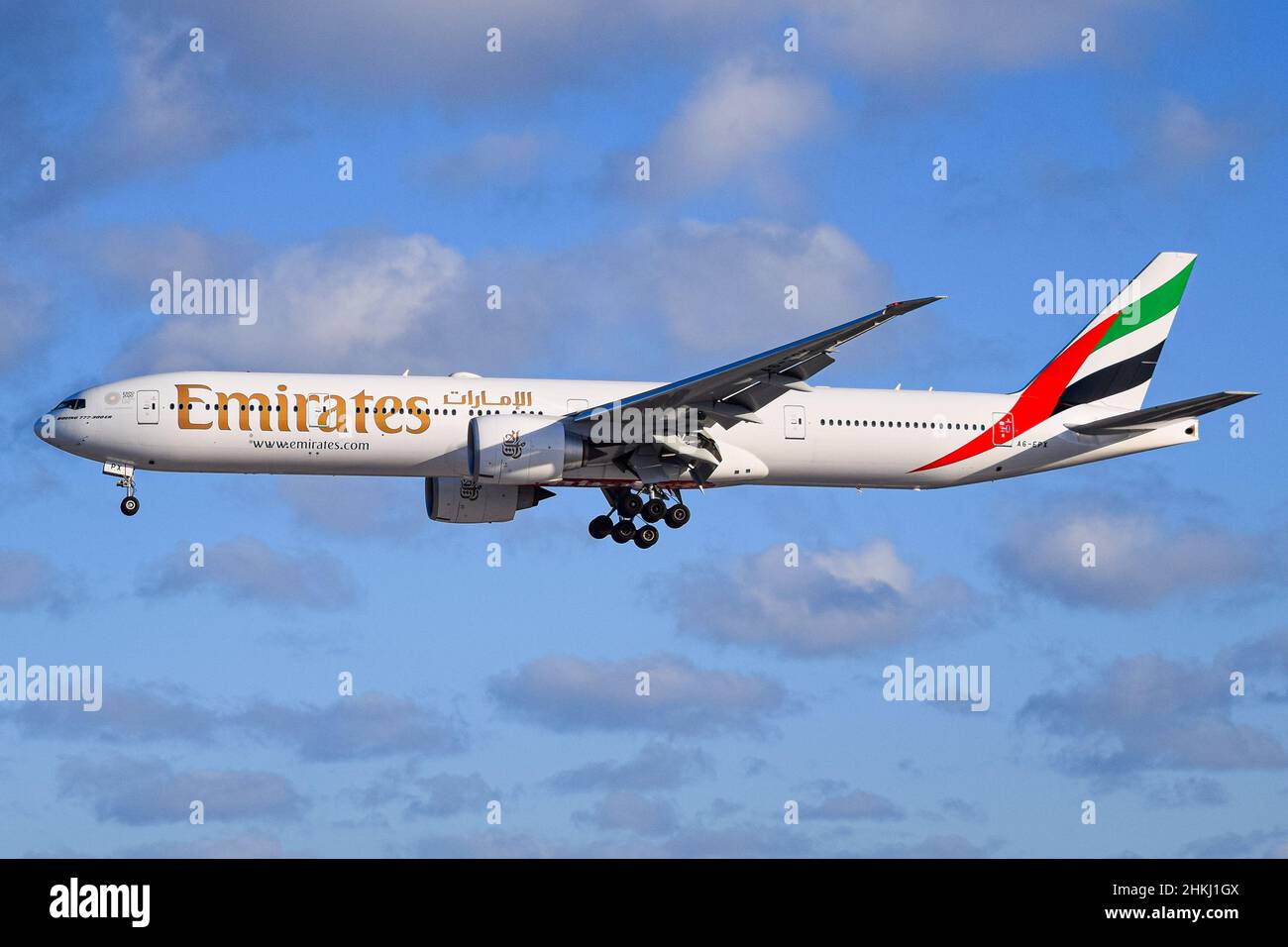 Emirates Boeing B777-31H(ER) A6-EPX Stock Photo - Alamy