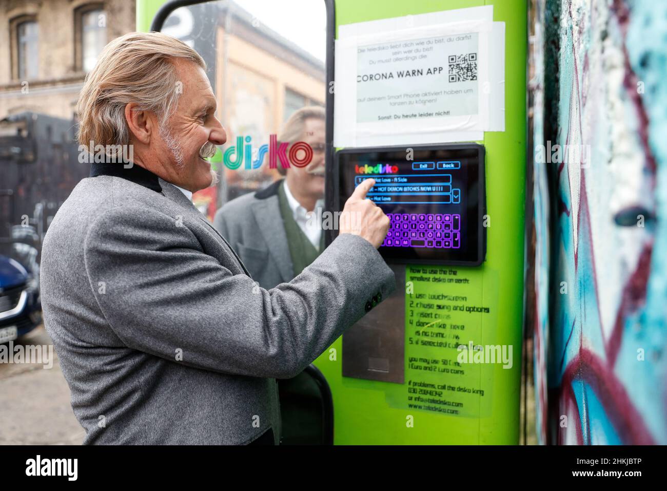 Berlin, Germany. 04th Feb, 2022. EXCLUSIVE - Actor Ingo Lenßen on a ...