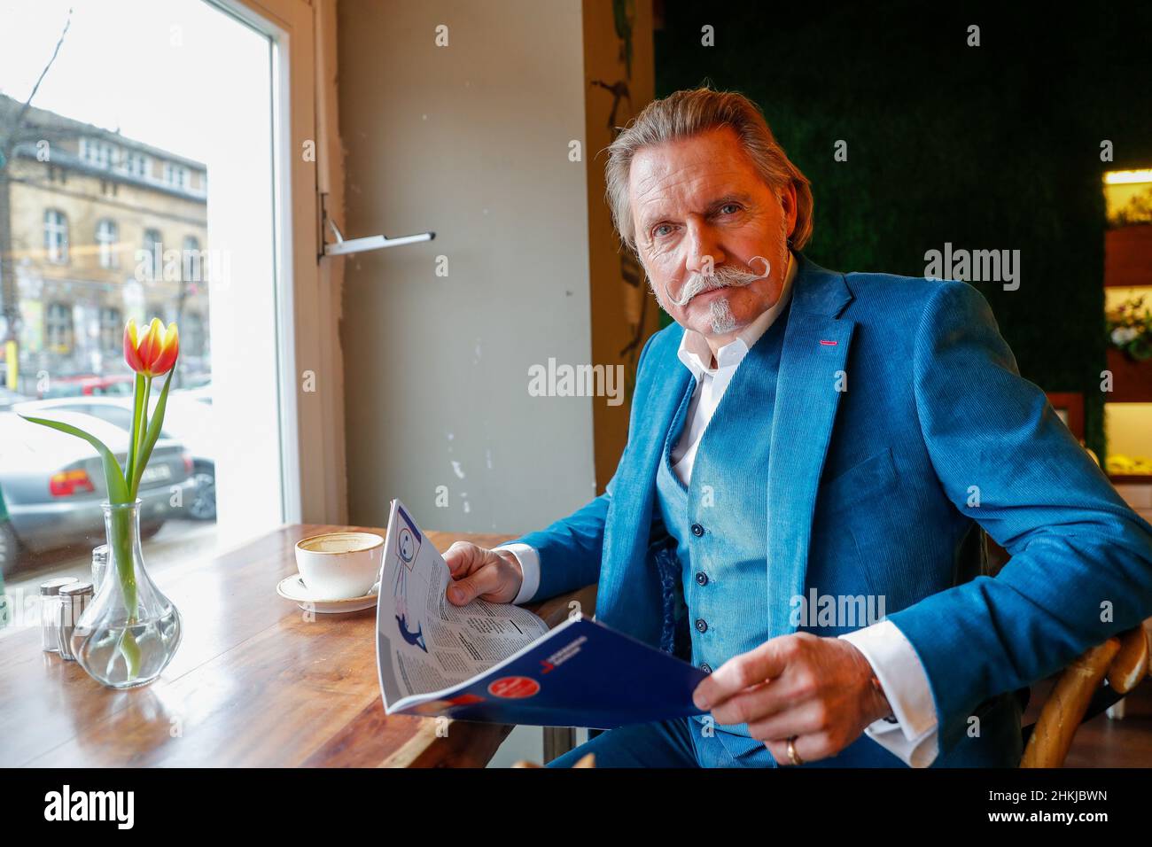 Berlin, Germany. 04th Feb, 2022. EXCLUSIVE - Actor Ingo Lenßen on a ...