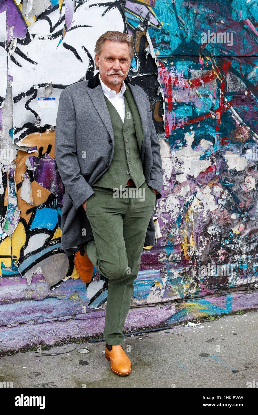 Berlin, Germany. 04th Feb, 2022. EXCLUSIVE - Actor Ingo Lenßen on a ...