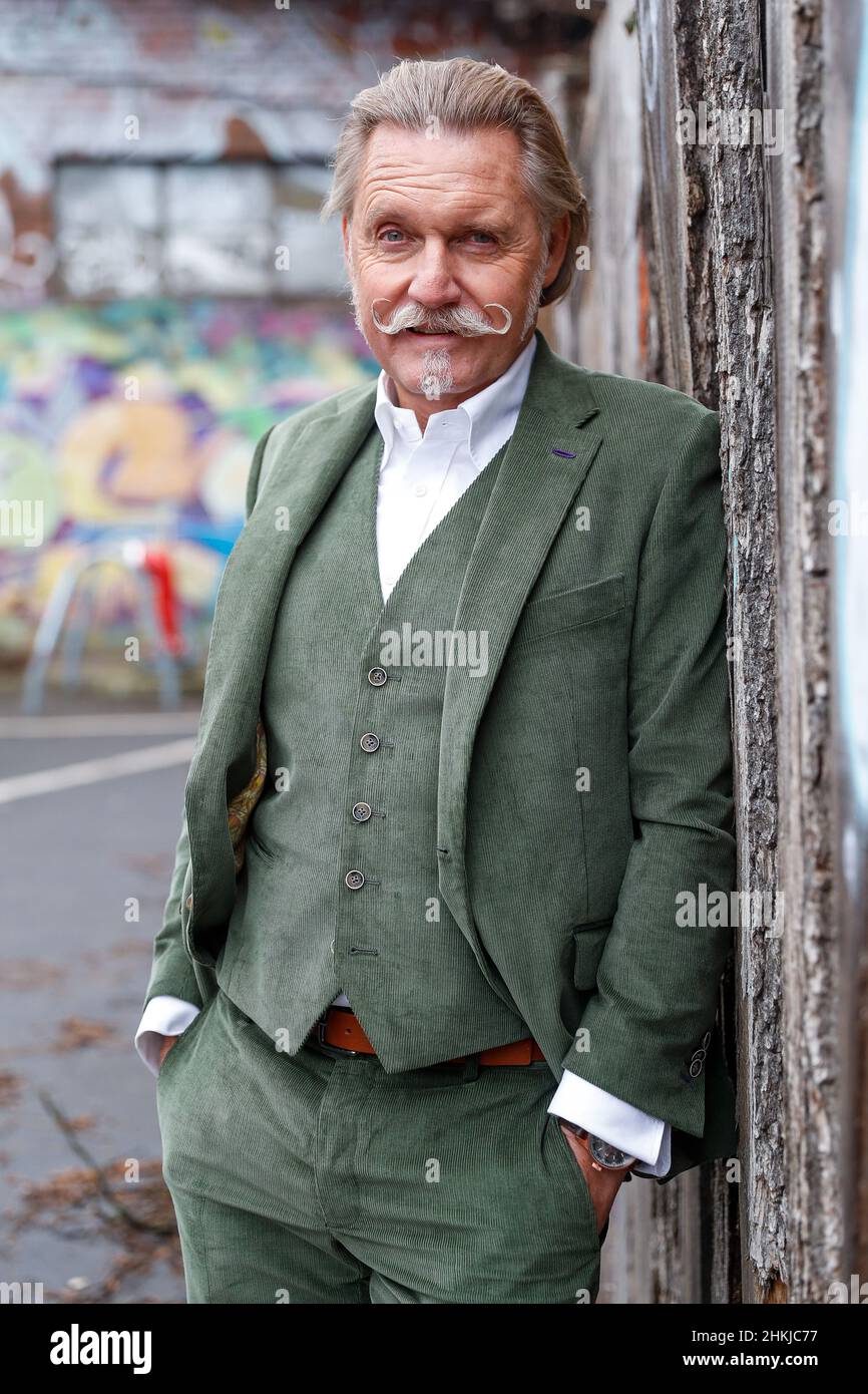 Berlin, Germany. 04th Feb, 2022. EXCLUSIVE - Actor Ingo Lenßen on a ...