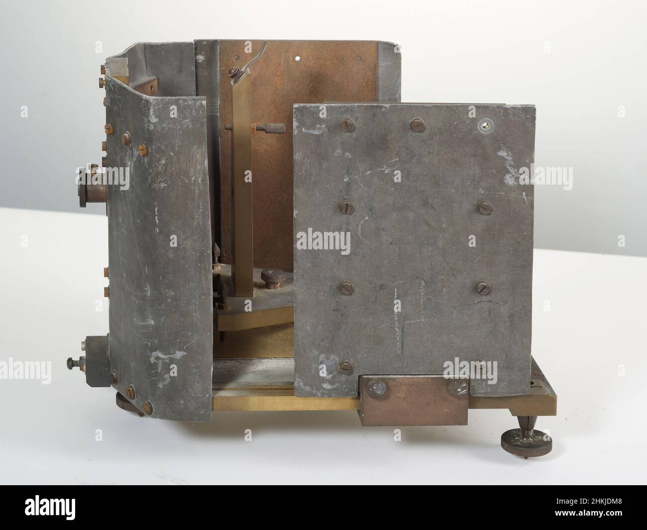 Astbury X-ray diffraction camera Stock Photo - Alamy