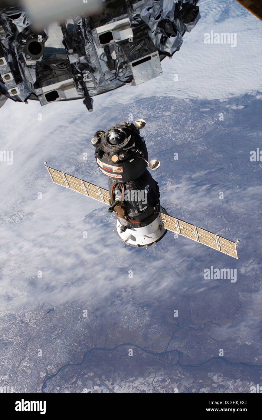 Soyuz MS-18 departing the ISS Stock Photo - Alamy