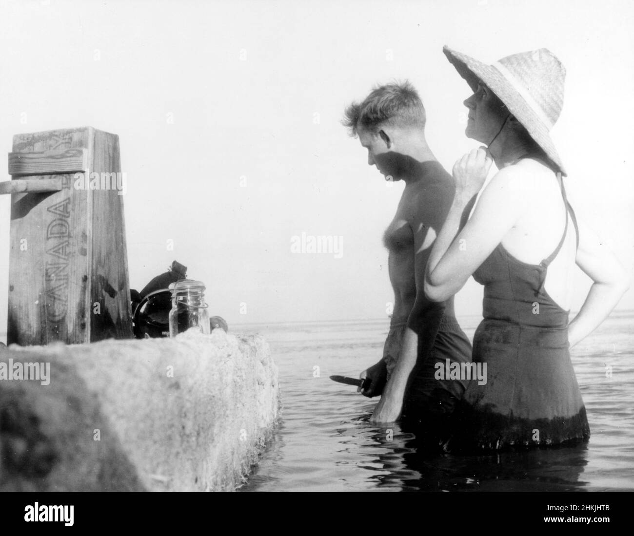 Rachel Carson undertaking marine research Stock Photo - Alamy