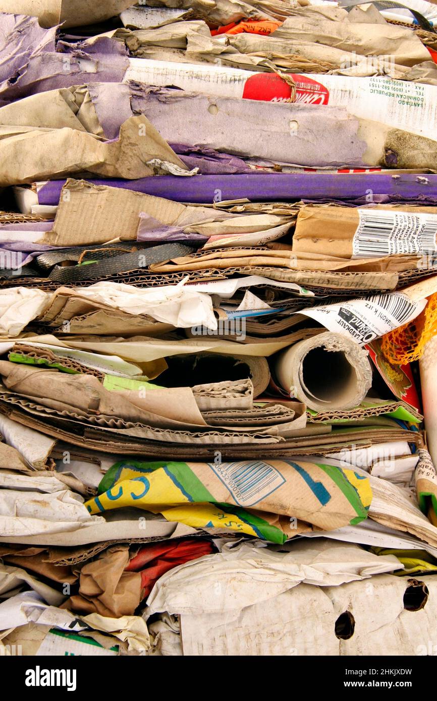 Piles of paper hi-res stock photography and images - Alamy
