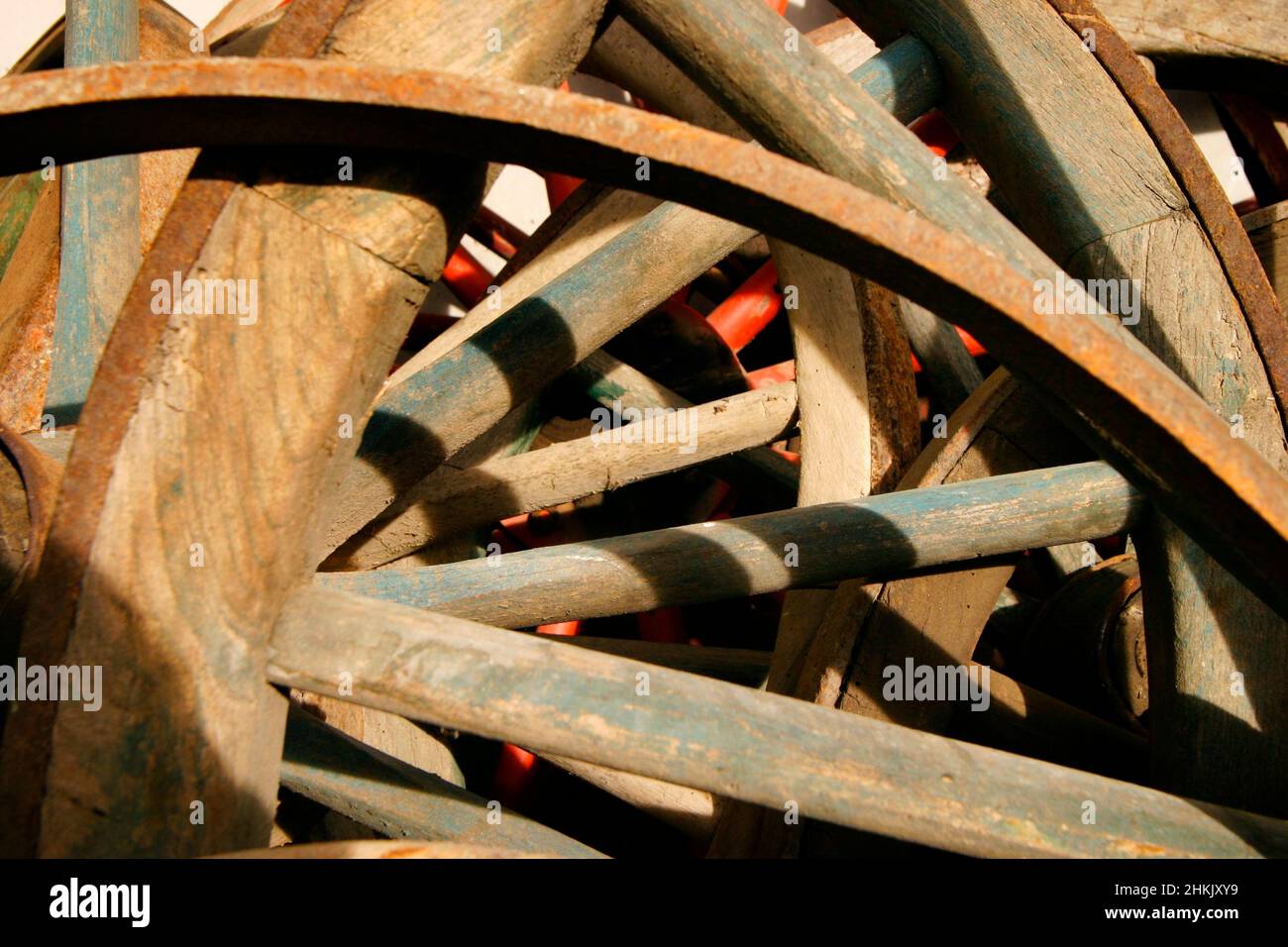 old wood wheels Stock Photo - Alamy