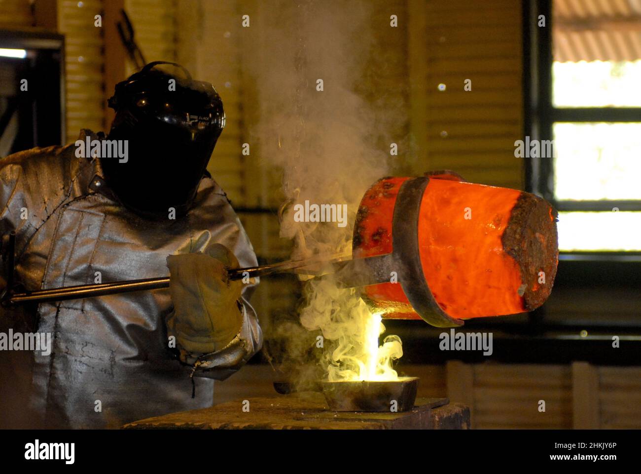 pouring gold in Western Australia, Australia Stock Photo - Alamy