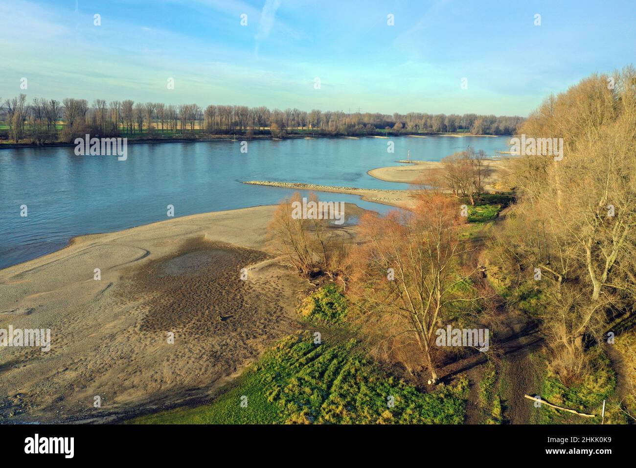 Groynes hi-res stock photography and images - Alamy