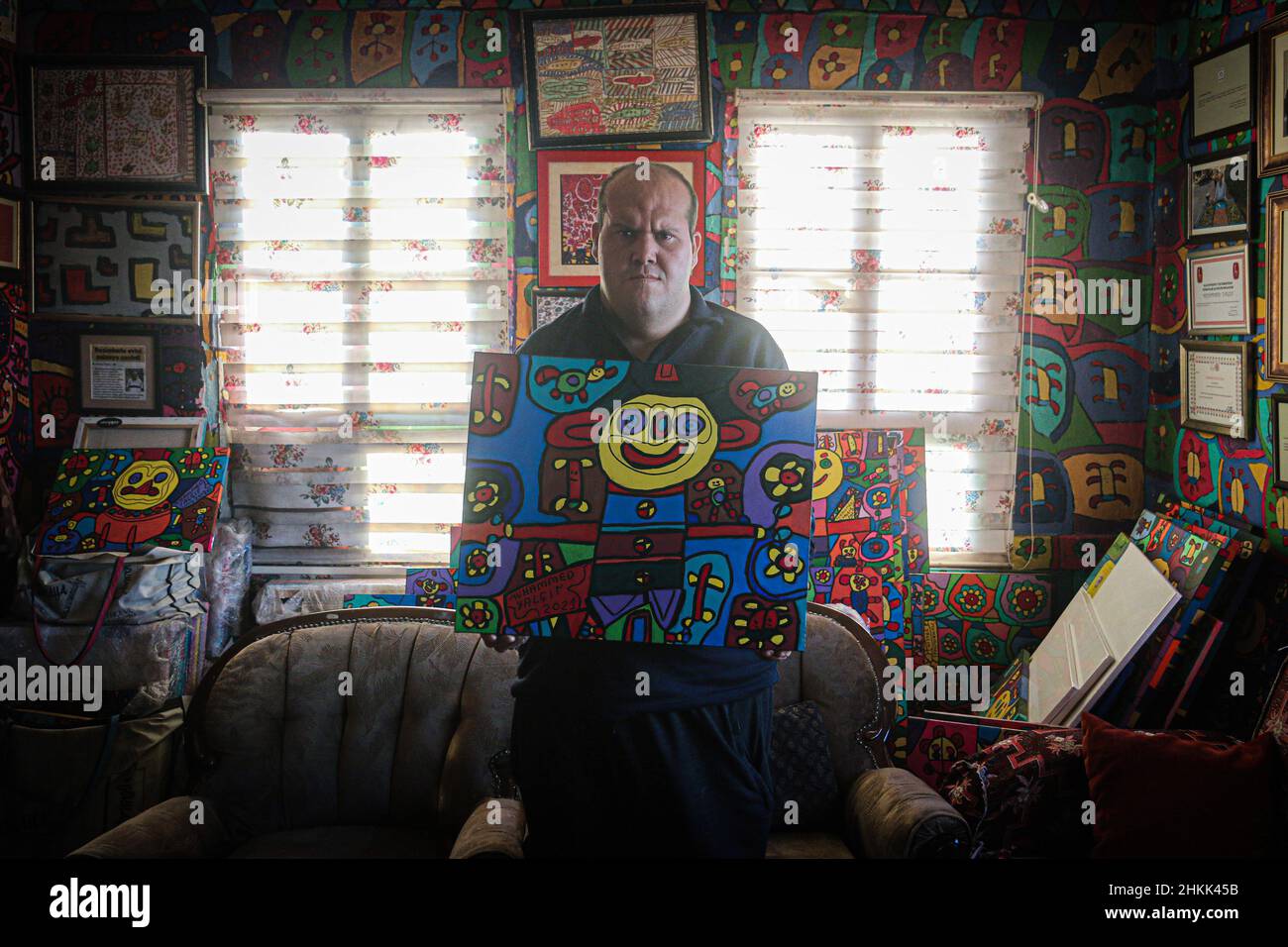 Handicapped painter hi-res stock photography and images - Alamy