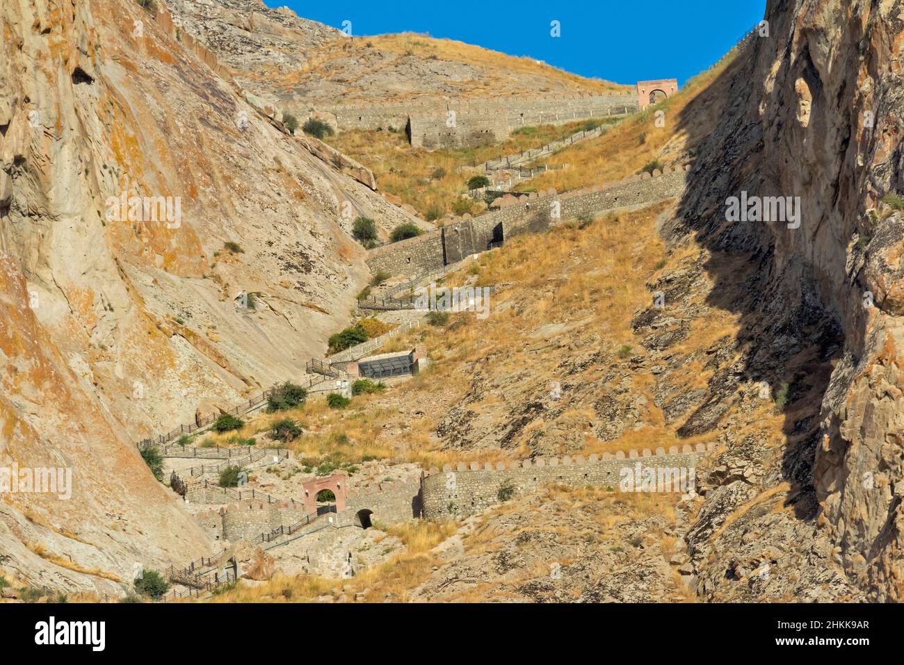 Alinjagala, an ancient citadel in Alinja Mountain, Nakhchivan ...