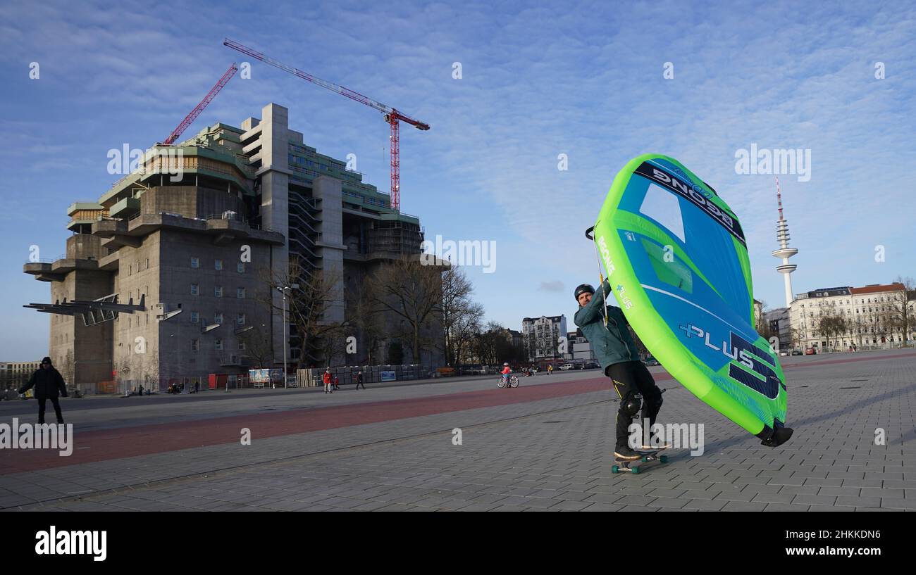 Hamburg, Germany. 28th Jan, 2022. View of the elevated bunker on ...