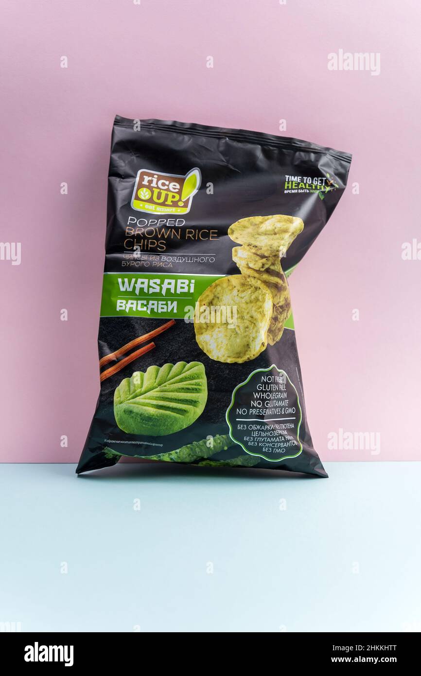 Tyumen, Russia-December 27, 2021: Chips from airy brown rice Rice Up ...