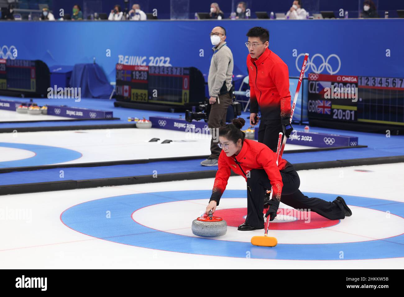 Beijing, China. 5th Feb, 2022. Fan Suyuan (front) and Ling Zhi of China ...