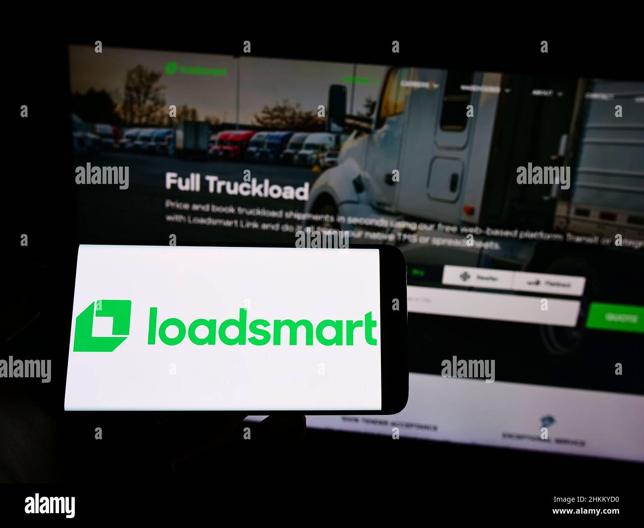 Loadsmart hi-res stock photography and images - Alamy