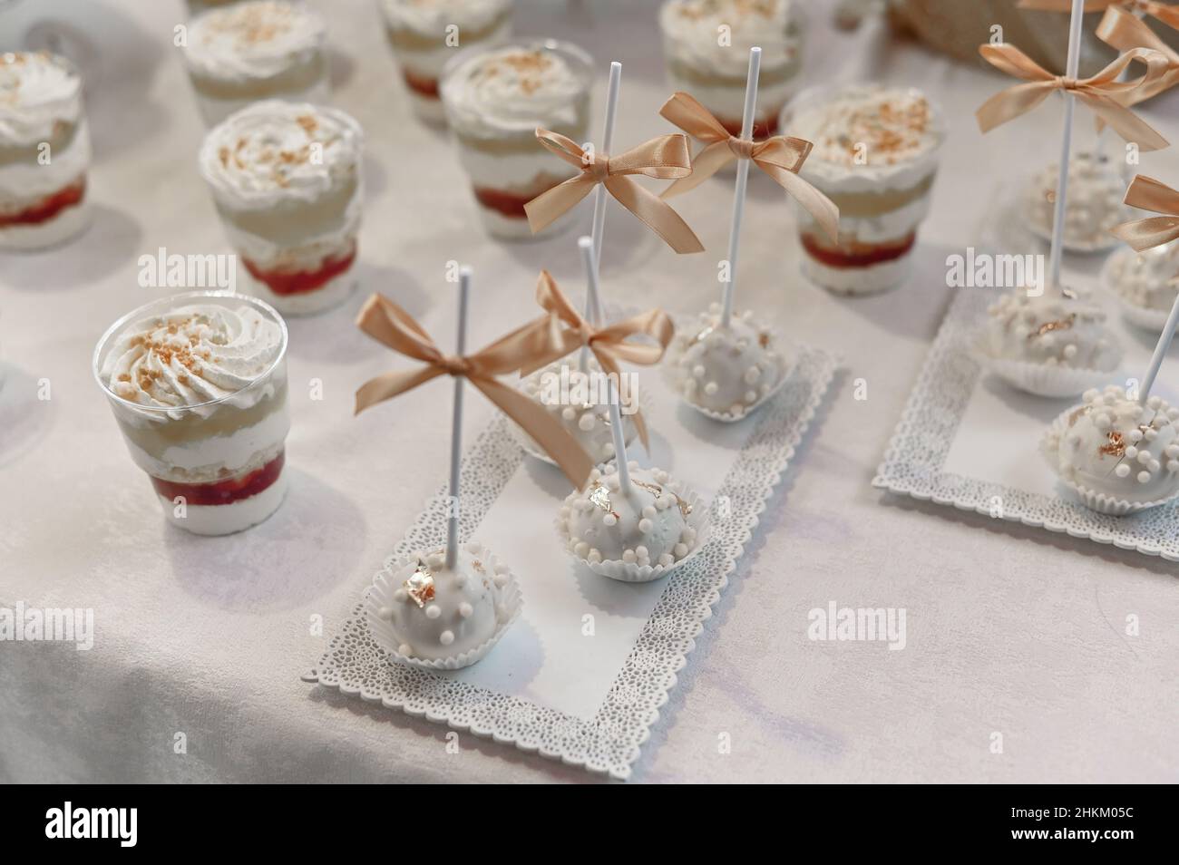 Holiday sweet table candy bar hi-res stock photography and images - Alamy