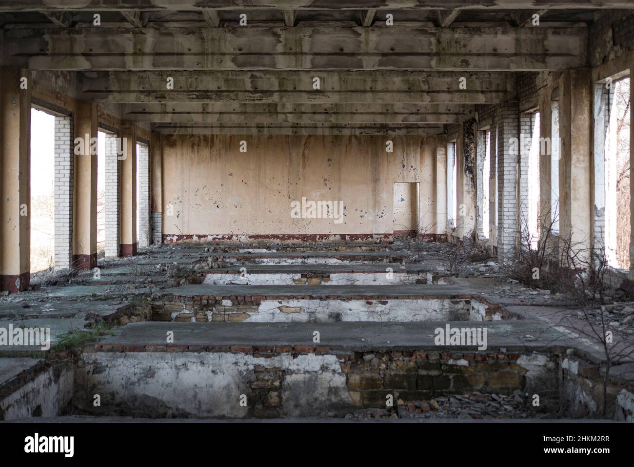 House without windows hi-res stock photography and images - Alamy