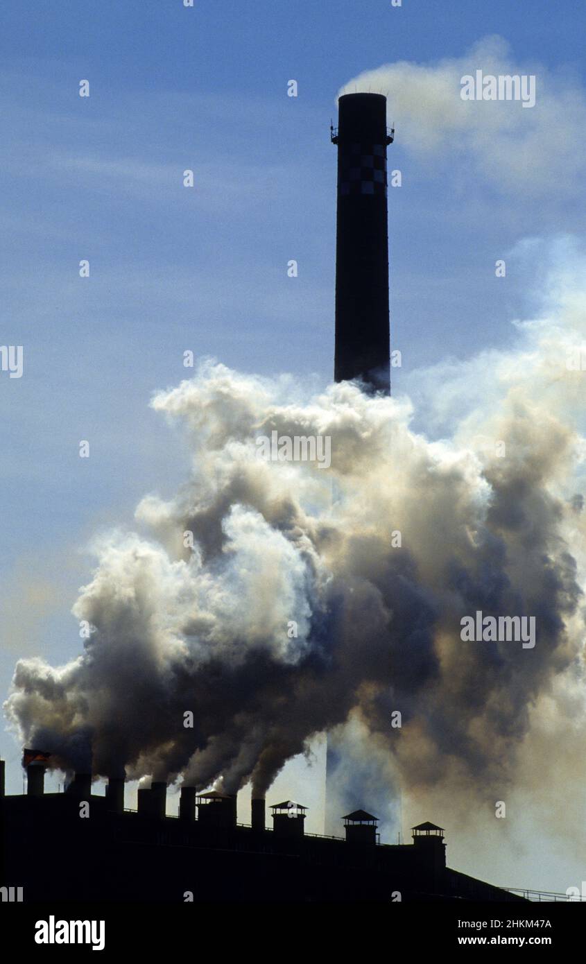 Couche de pollution hi-res stock photography and images - Alamy