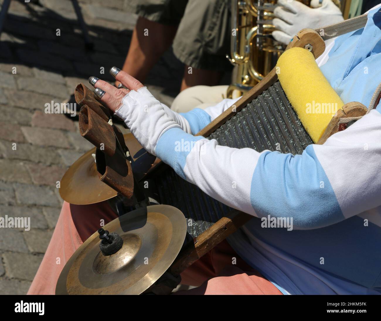 Cymbals player hi-res stock photography and images - Alamy