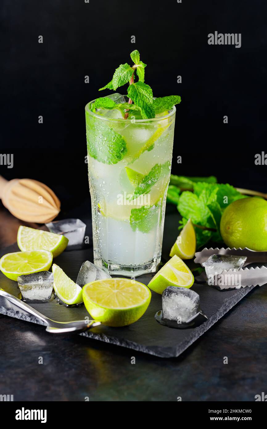Highball glass hi-res stock photography and images - Alamy