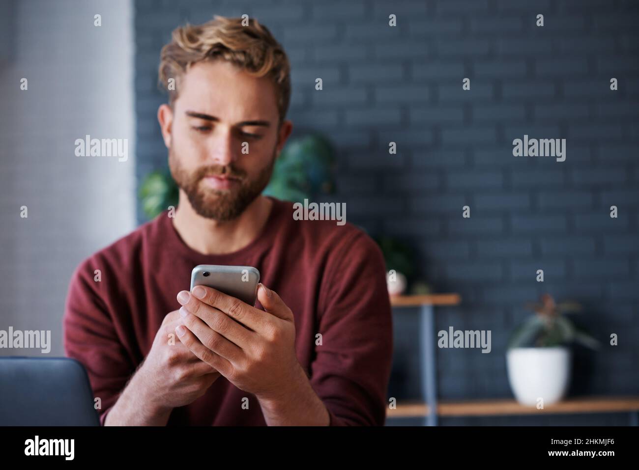 Guy receiving hi-res stock photography and images - Alamy