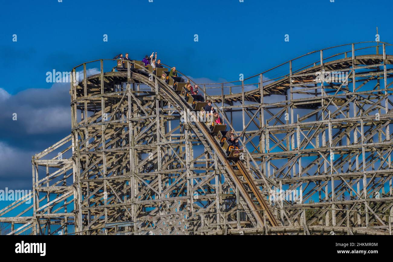 Oakwood Theme Park, Speed No Limits Rollercoaster , Megafobia Wooden ...