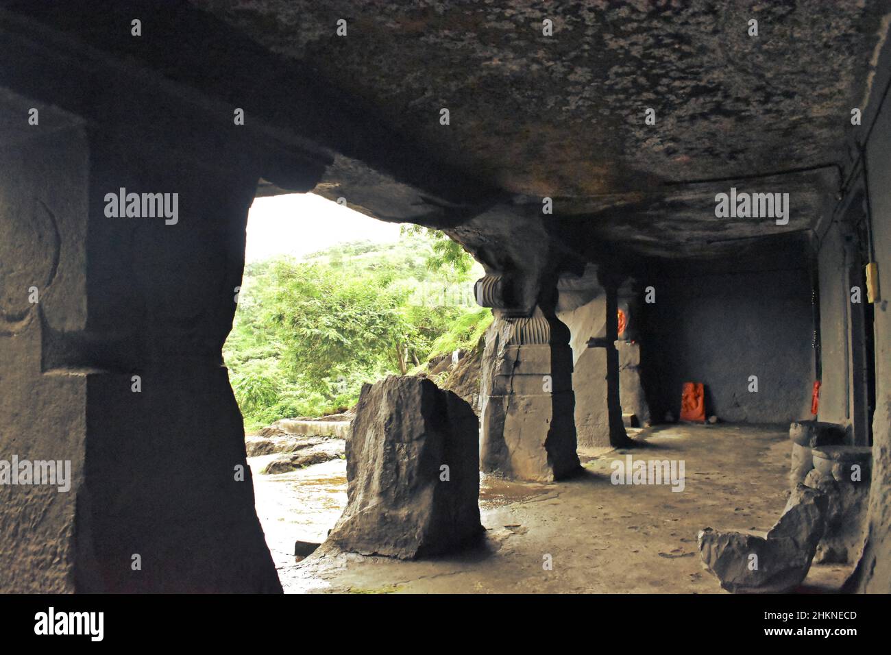 lonad caves - bhiwandi caves maharashtra Stock Photo - Alamy