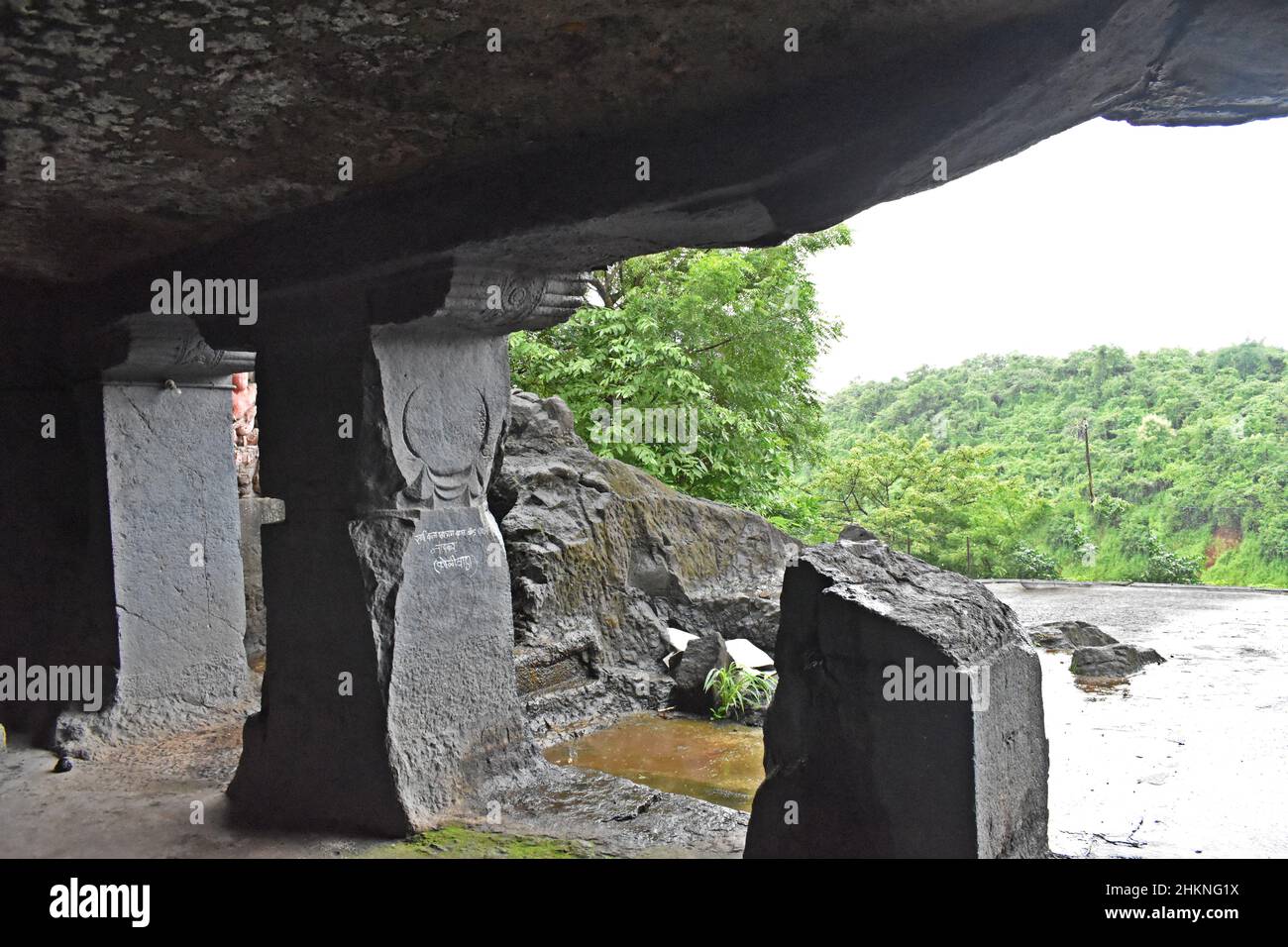 lonad caves - bhiwandi caves maharashtra Stock Photo - Alamy