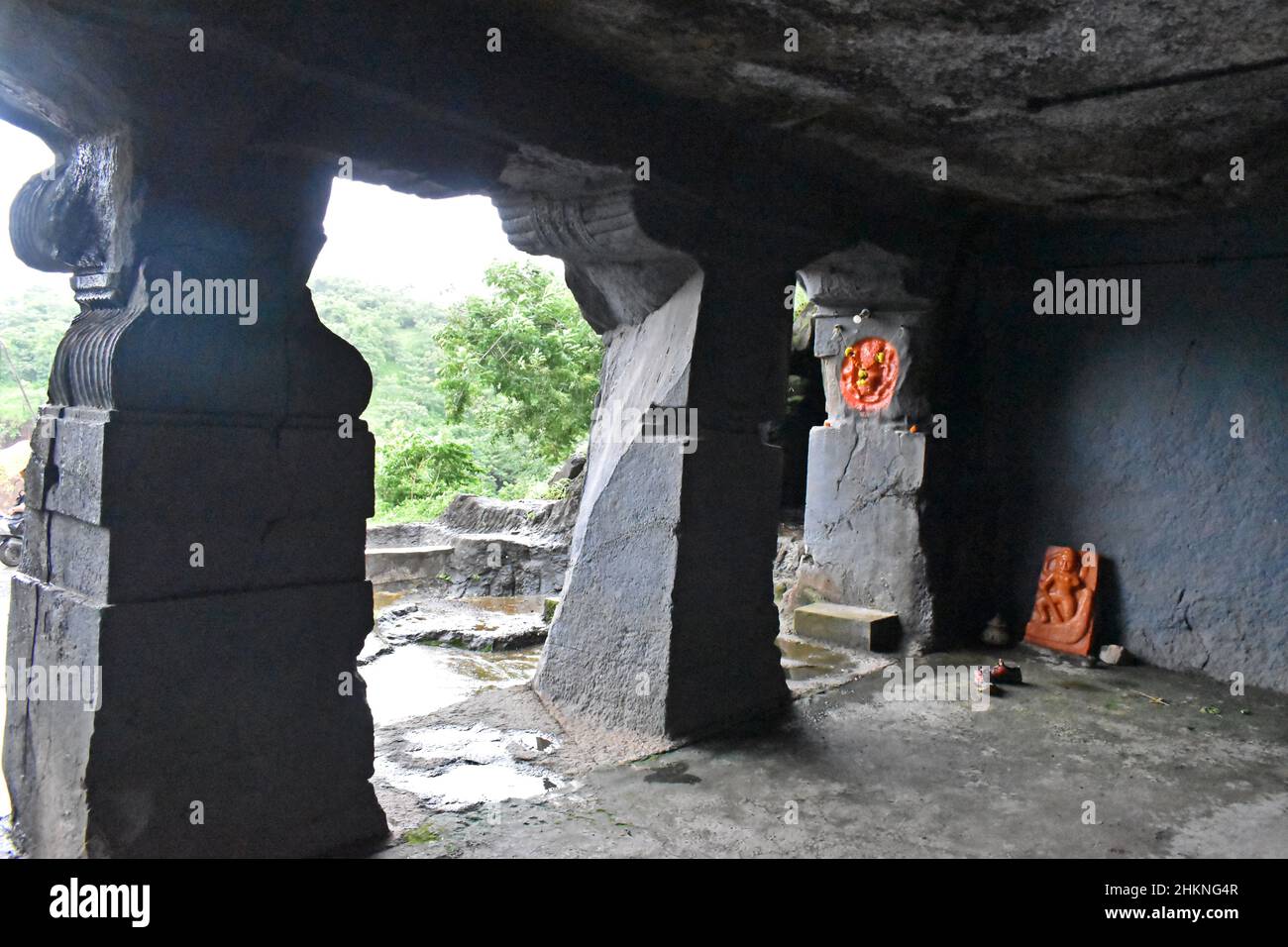 lonad caves - bhiwandi caves maharashtra Stock Photo - Alamy