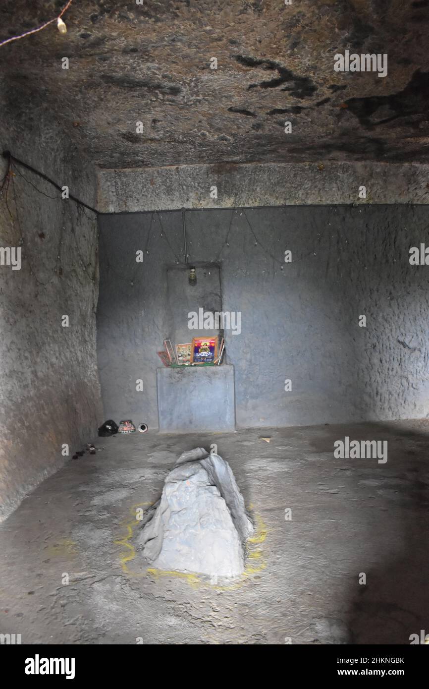 lonad caves - bhiwandi caves maharashtra Stock Photo - Alamy
