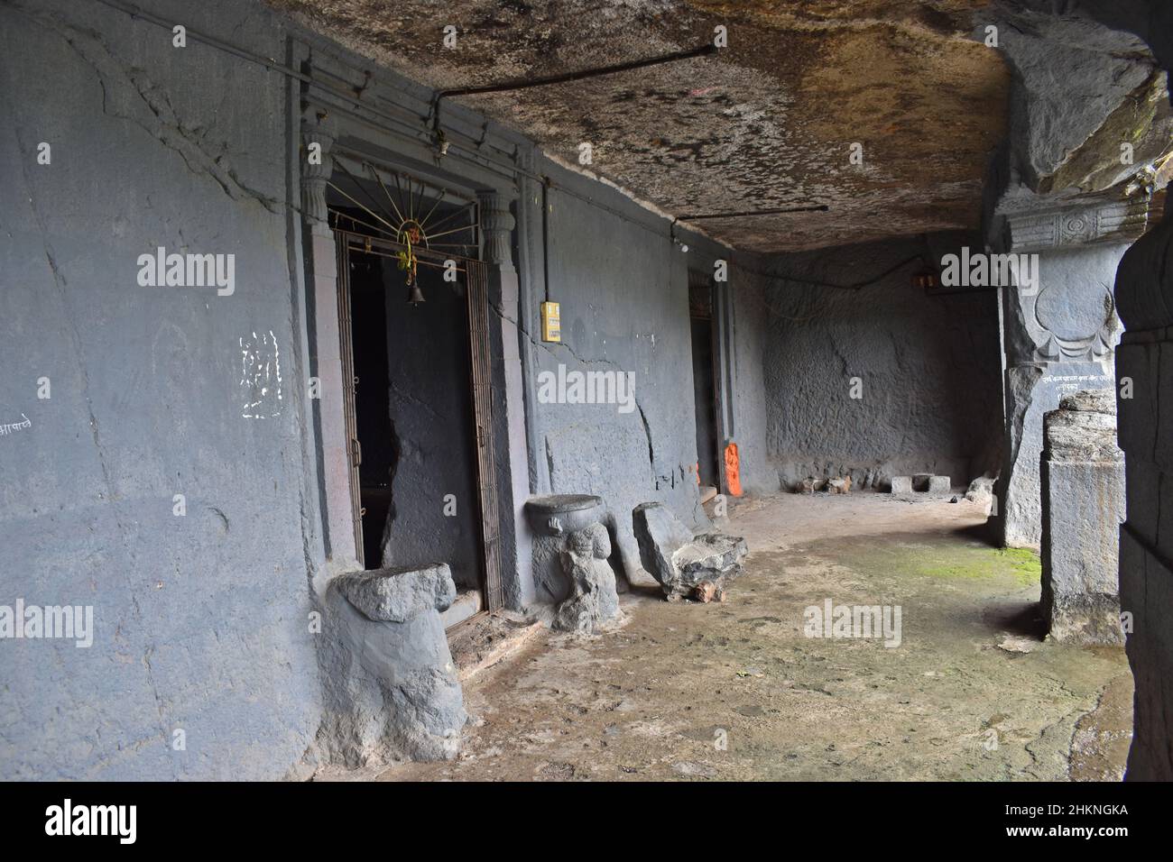 lonad caves - bhiwandi caves maharashtra Stock Photo - Alamy