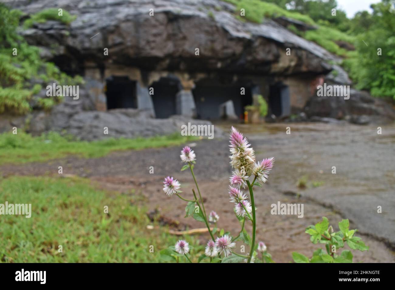 lonad caves - bhiwandi caves maharashtra Stock Photo - Alamy