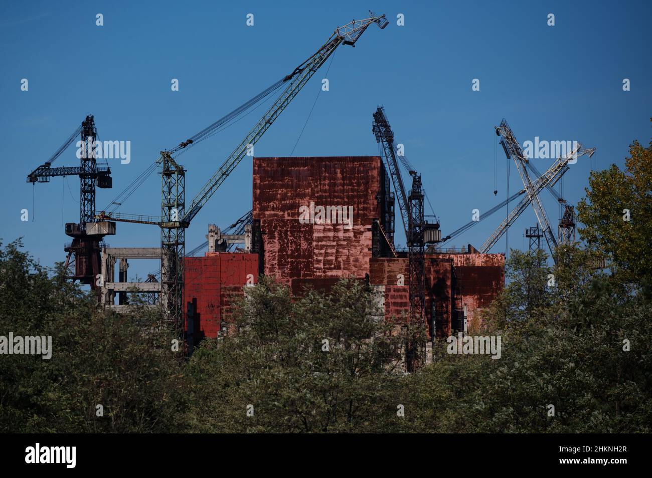 The 5th reactor at the Chernobyl Nuclear Power Plant was never finished ...