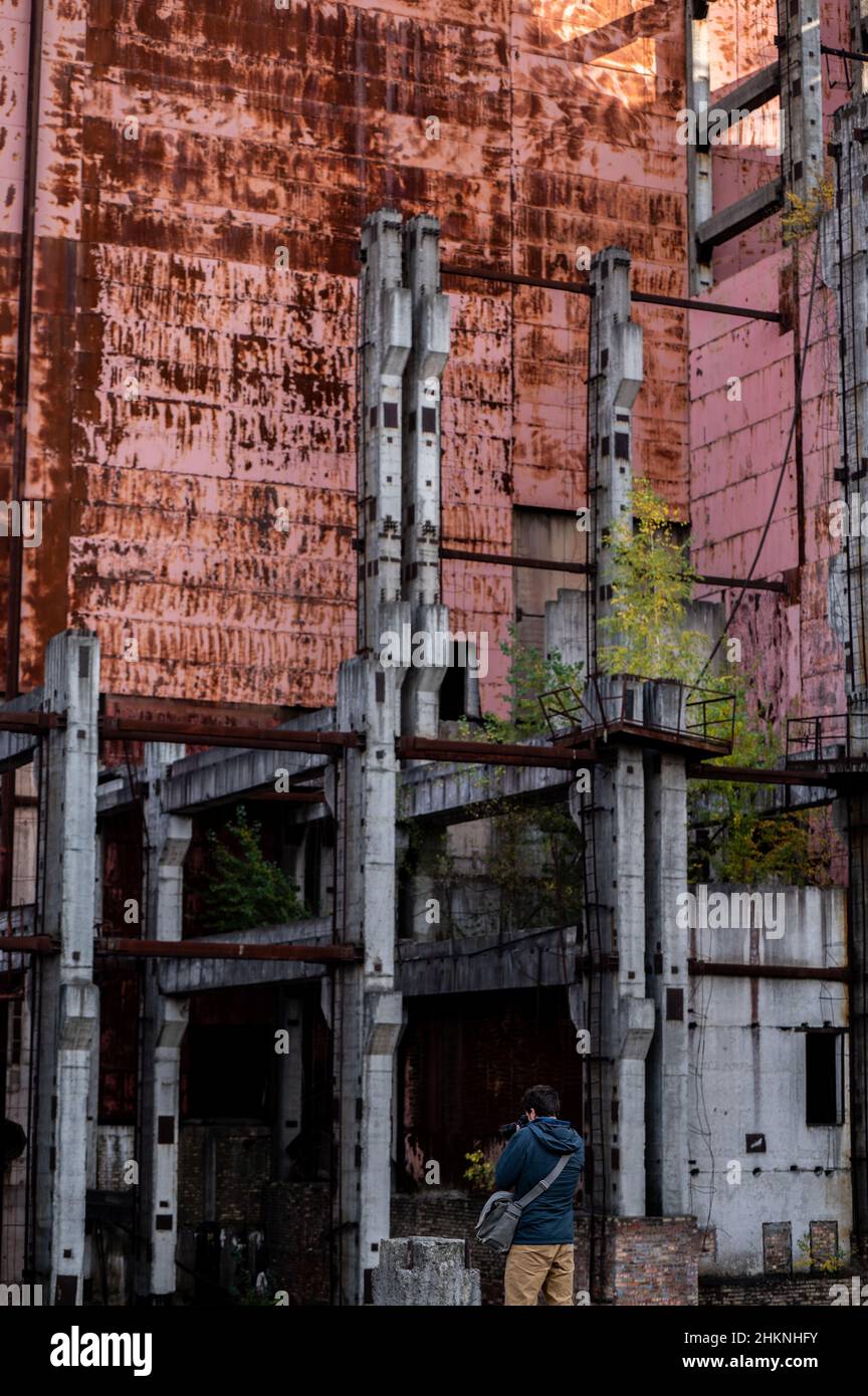 The 5th reactor at the Chernobyl Nuclear Power Plant was never finished ...