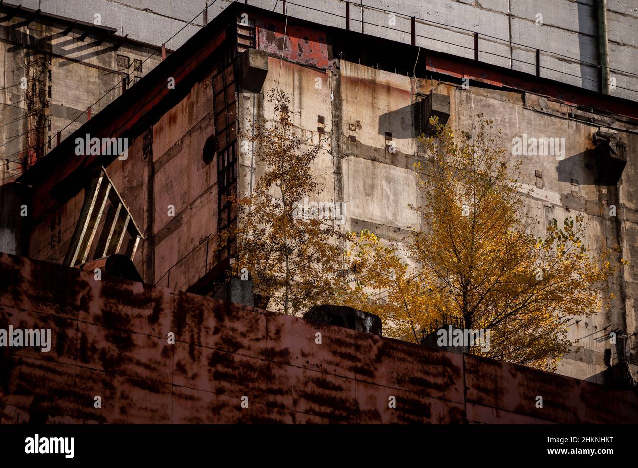 The 5th reactor at the Chernobyl Nuclear Power Plant was never finished ...