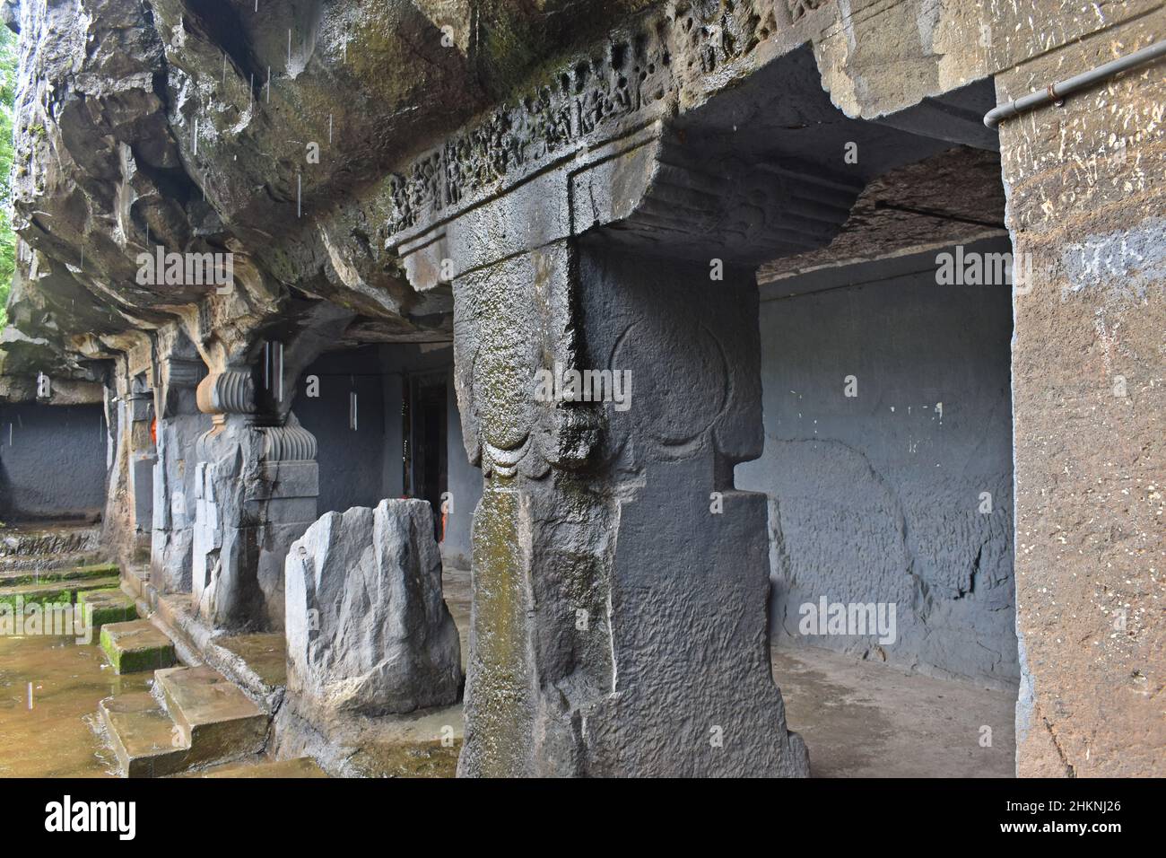 lonad caves - bhiwandi caves maharashtra Stock Photo - Alamy