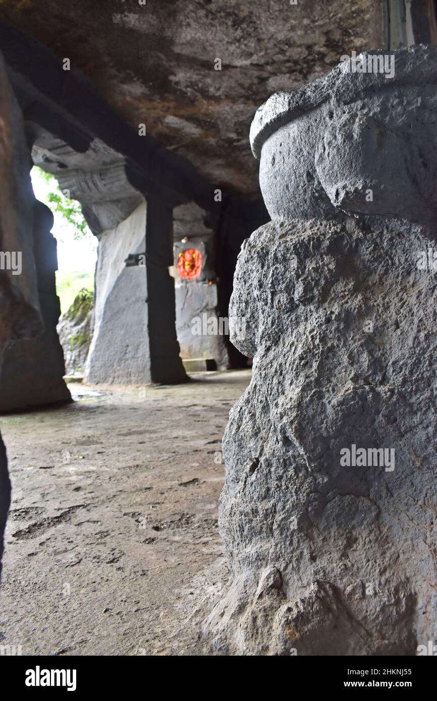 lonad caves - bhiwandi caves maharashtra Stock Photo - Alamy